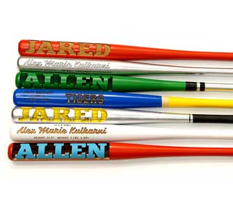 Mengukir pada Tongkat Baseball Kayu Mini