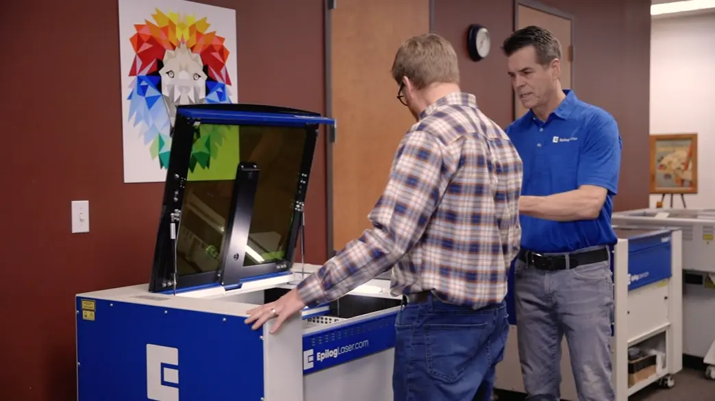 Le 5 domande più frequenti da porre al rappresentante Epilog Laser di zona