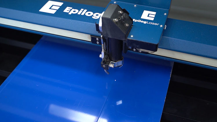 CO2 -lasermaskiner for lasergravering, -kutting og -etsing